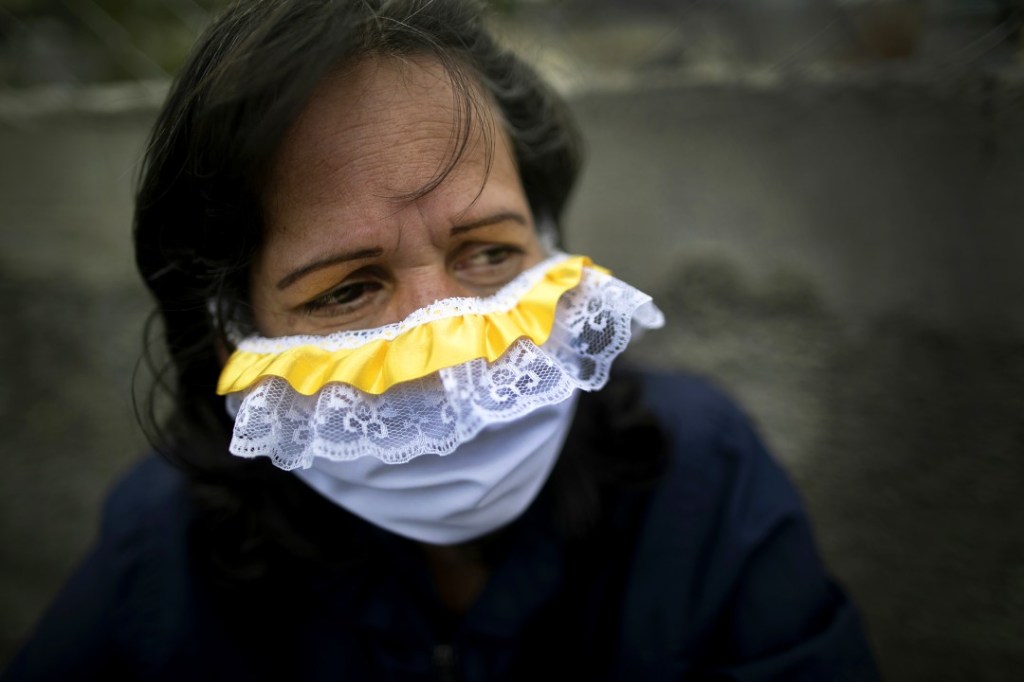 Most Interesting masks used by common people during Covid-19 – GirlandWorld