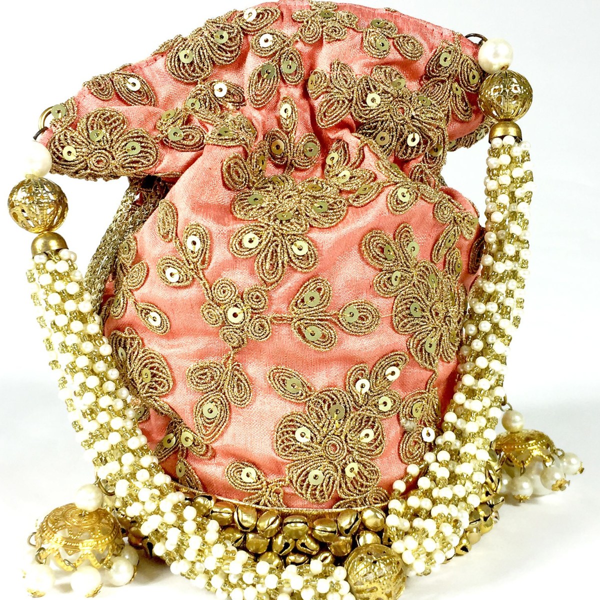 8 Types of small handbags loved by women across the globe – GirlandWorld